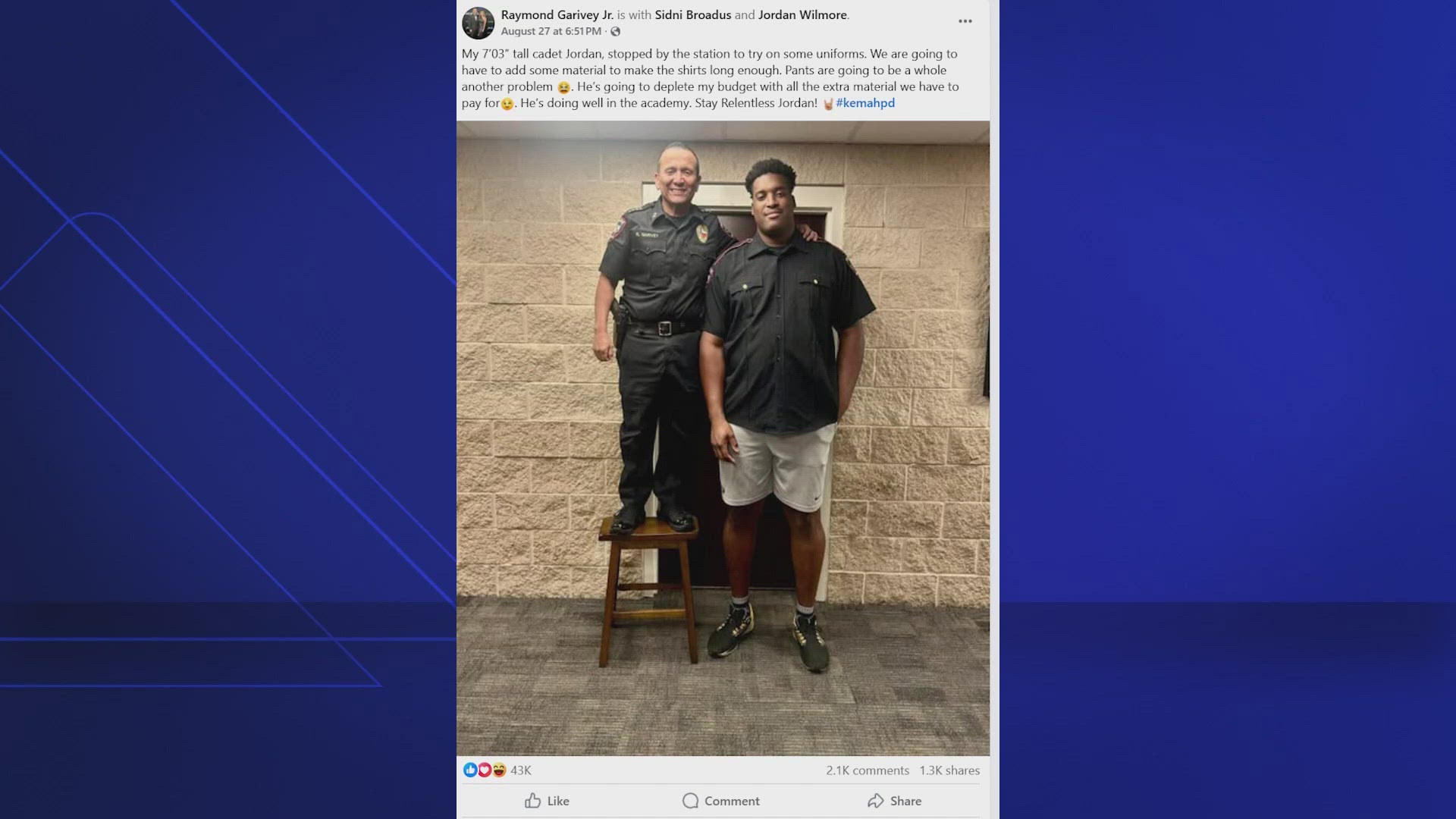 Meet the 7-foot-tall Kemah, Texas police officer | wtol.com