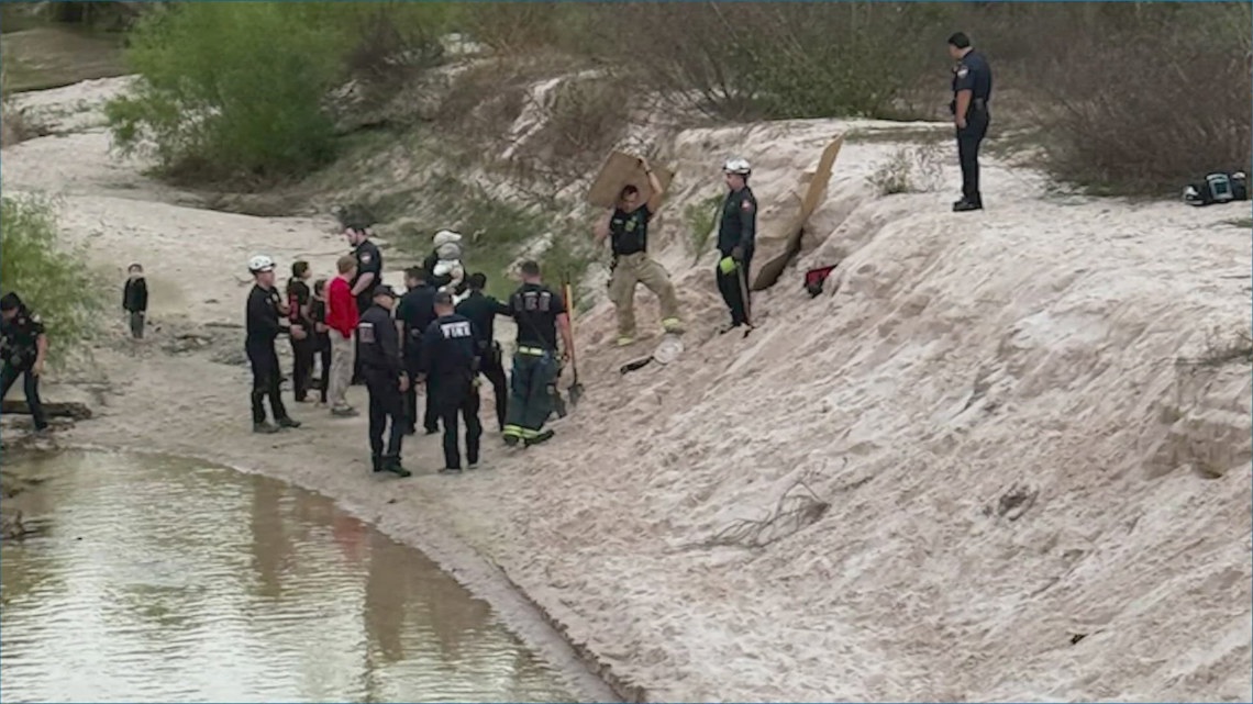 12-year-old girl rescued after sand hole collapses in Texas | wtol.com