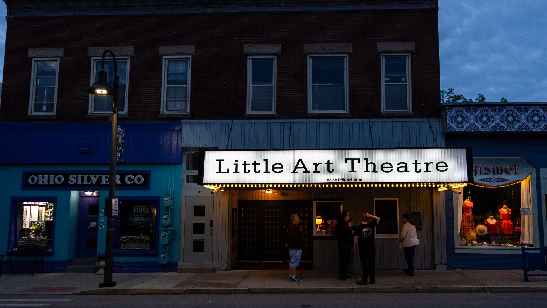 How an Oscar-winning filmmaker helped a small-town art theater in Ohio ...