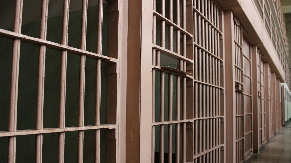 Inmates challenge law that could keep them locked up longer | wtol.com