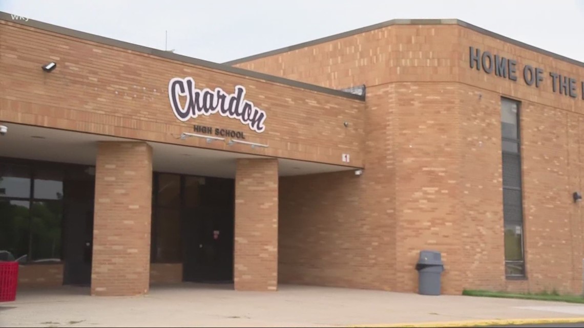 Chardon board member monitoring student dress code off-campus | wtol.com