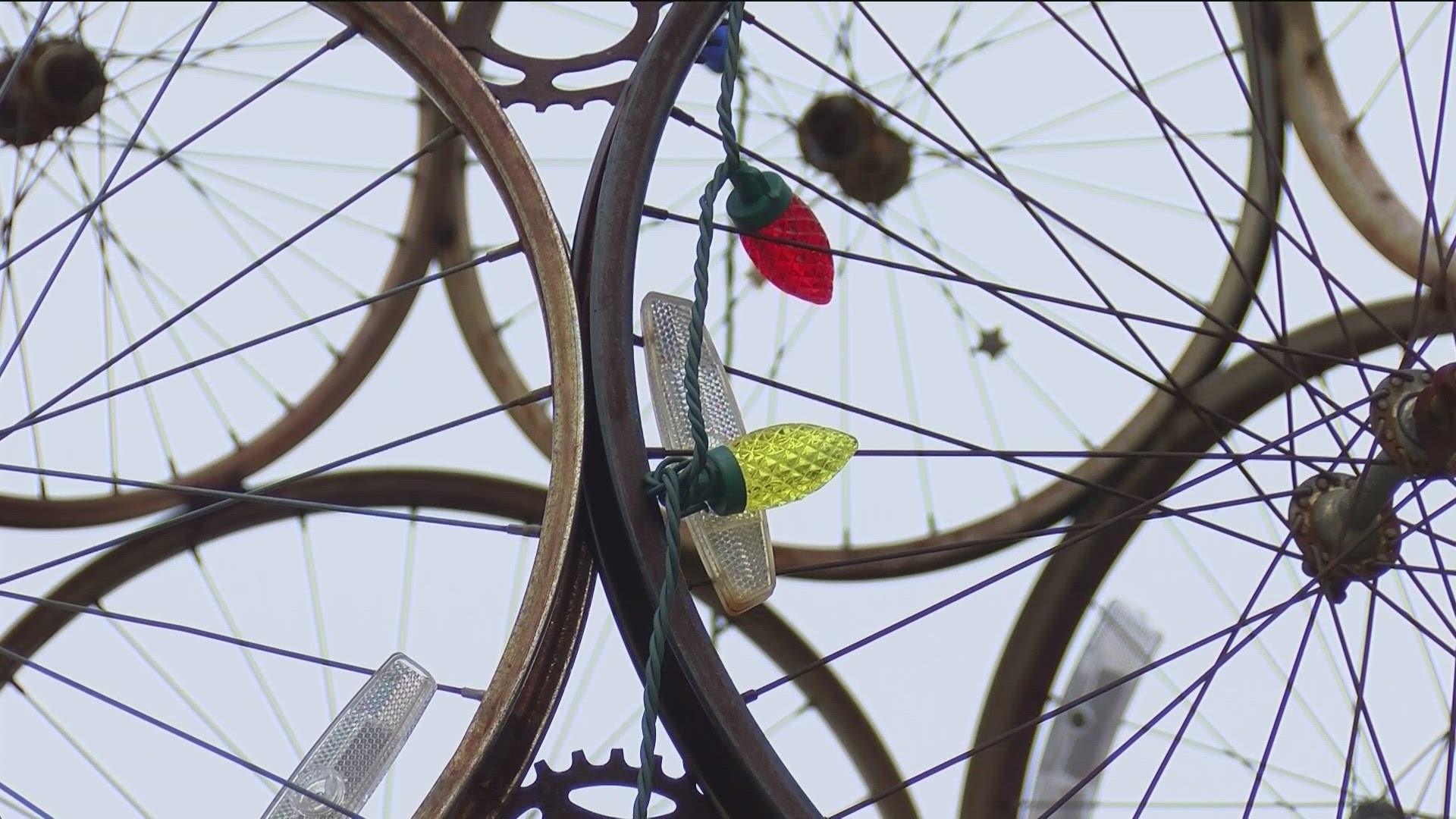 Toledo Bikes celebrates holiday open house | wtol.com