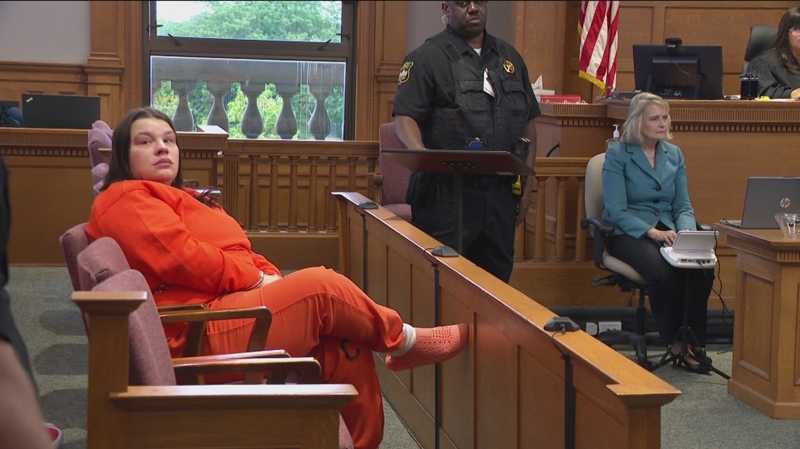 Woman who assaulted deputy in Toledo Municipal Court learns sentence ...
