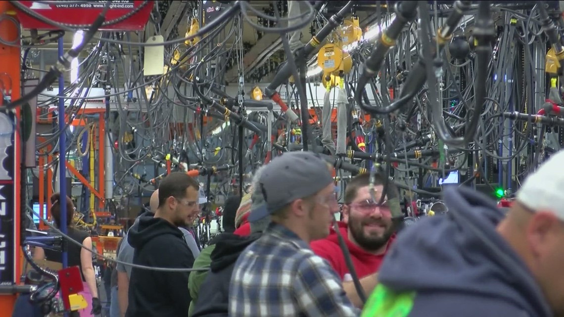 What do automotive experts have to say about potential layoffs at ...