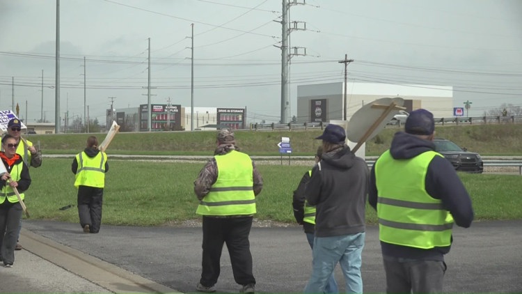 UAW strike in Findlay enters day 10 as company allegedly seeks ...