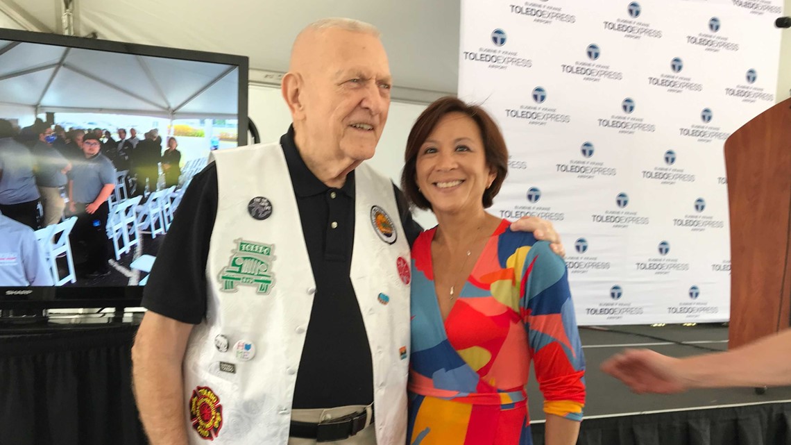 Who was the flight director of Apollo 11? Apollo 13? | wtol.com