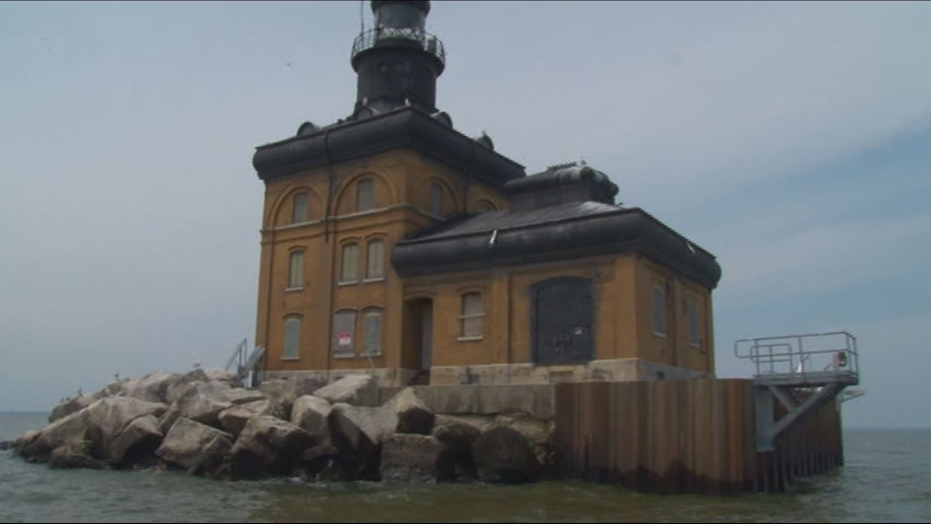 Festival shines light on Toledo Harbor Lighthouse | wtol.com