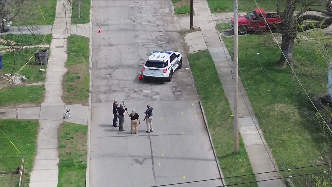 Robbery Suspect Shot Killed By Toledo Police Officer Wtol 11 News