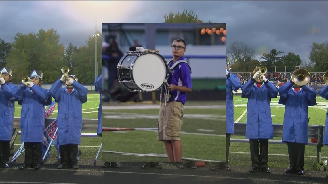 Freshman sports reporter, drummer Walker honored at football game ...