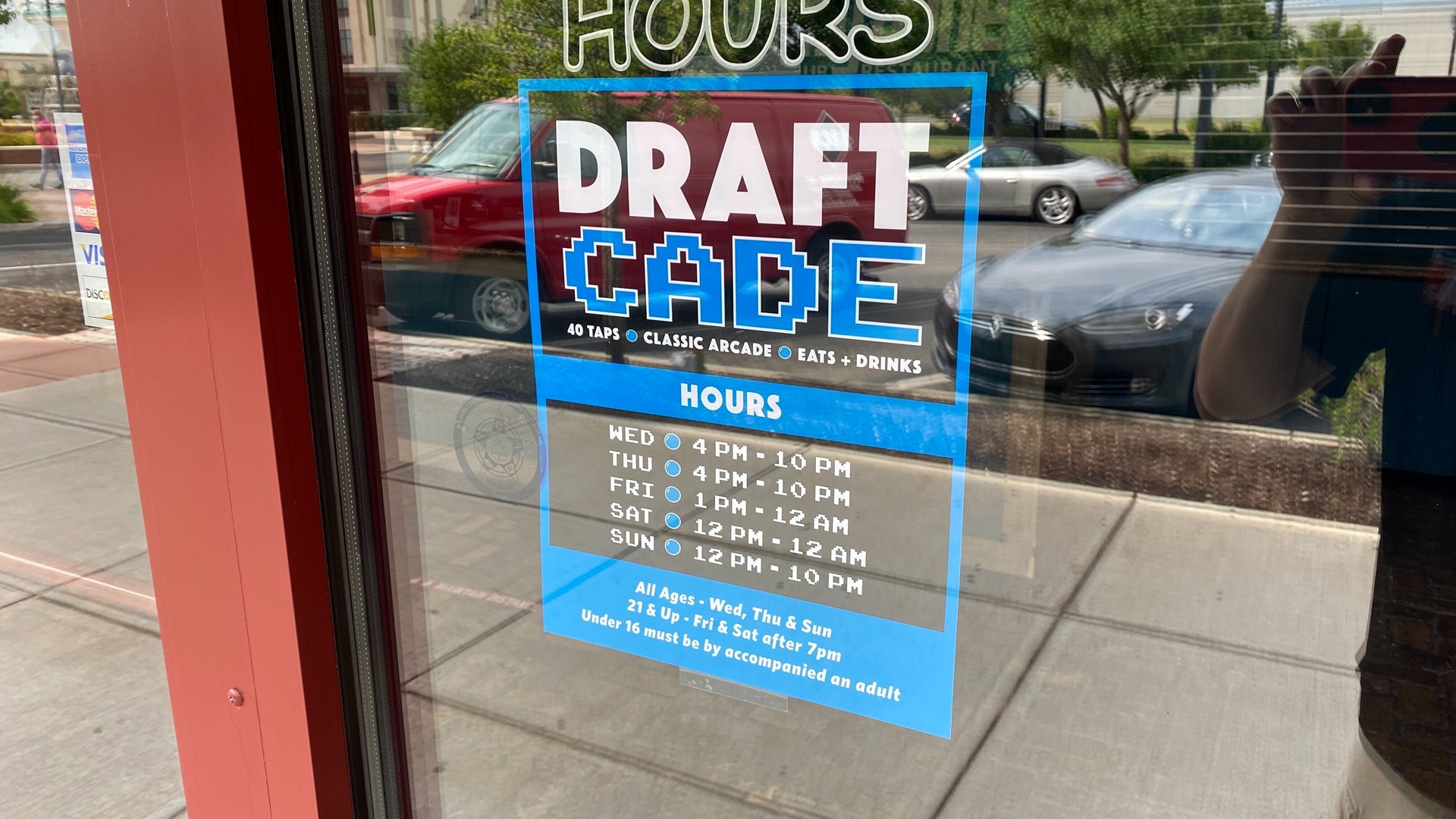 Toledo Draftcade offers 60+ classic arcade cabinets for patrons | wtol.com