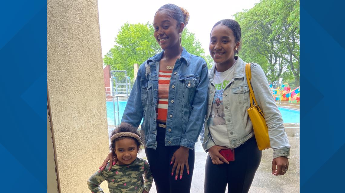 18-year-old Ohio lifeguard rescues boy from drowning in city pool ...