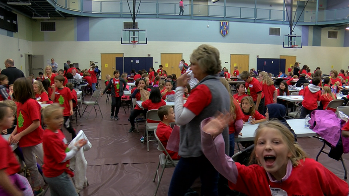 Bowling Green fourth graders endure 'Bobcat Math Invasion 2017' | wtol.com