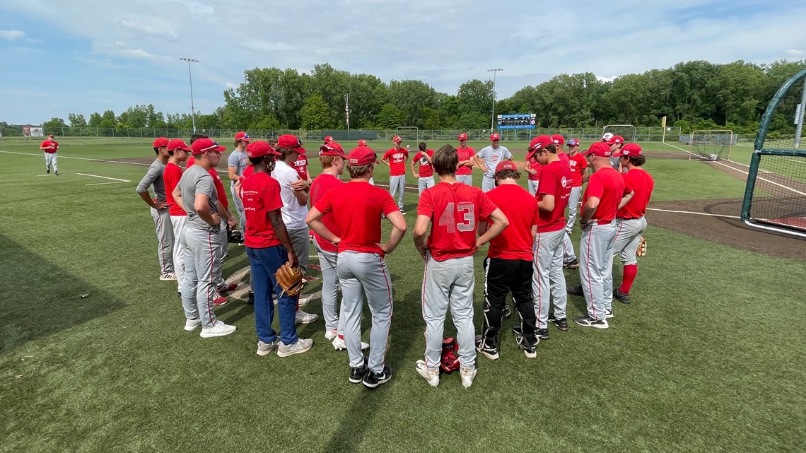 Central Catholic baseball wins first district title in 31 years | wtol.com