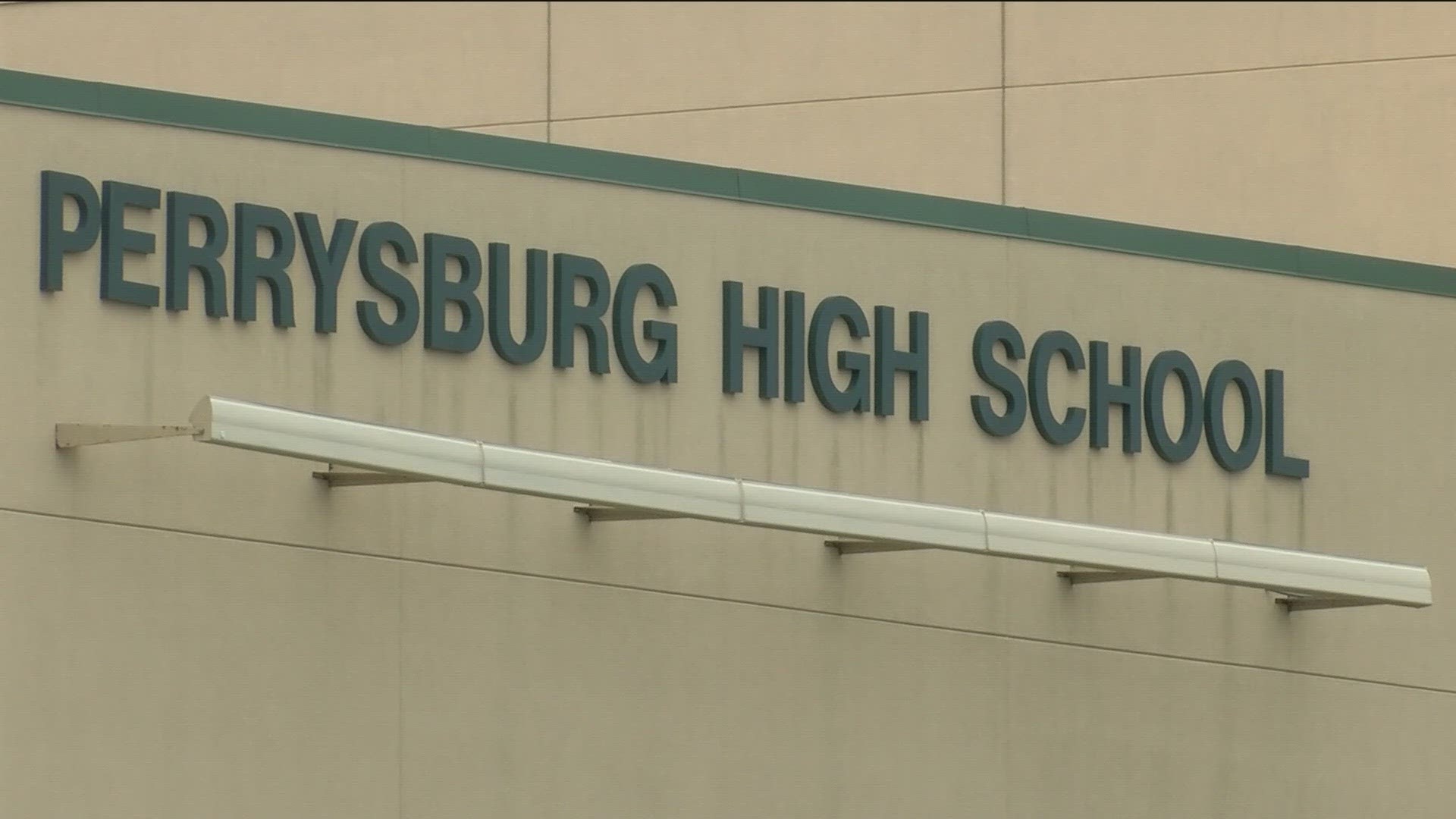 Perrysburg teacher accused of sexual relationship with former Maumee student | wtol.com