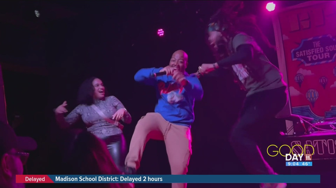 Multi-talented men! Steven freestyles with rapper Dee-1 on stage during ...