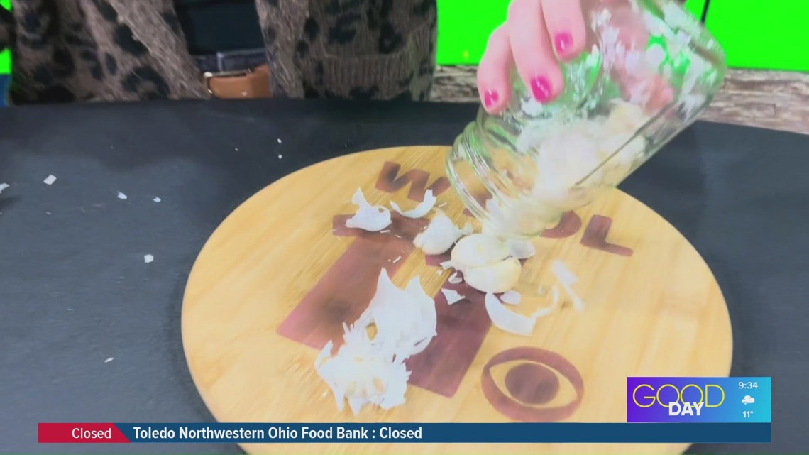 Amanda's Home Hacks: This cooking hack claims to help with garlic ...