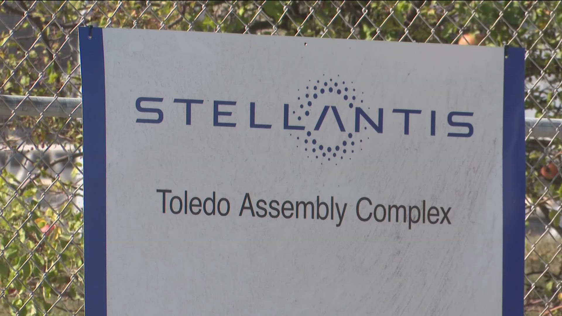 Stellantis offers retirement buyout incentives in Toledo, Detroit ...