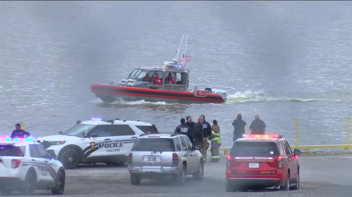 21-year-old missing after canoe capsizes in Maumee River | wtol.com