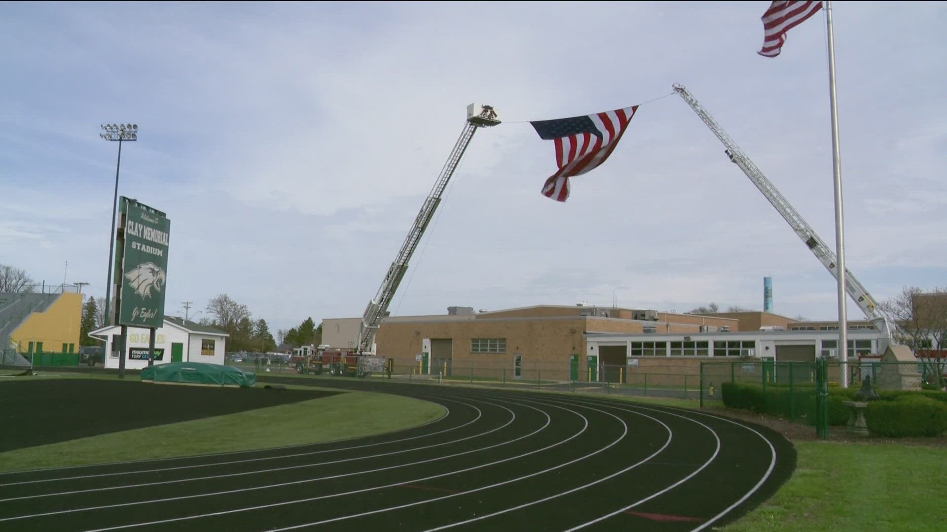 Oregon community honors beloved coach Derek Besgrove in public memorial ...
