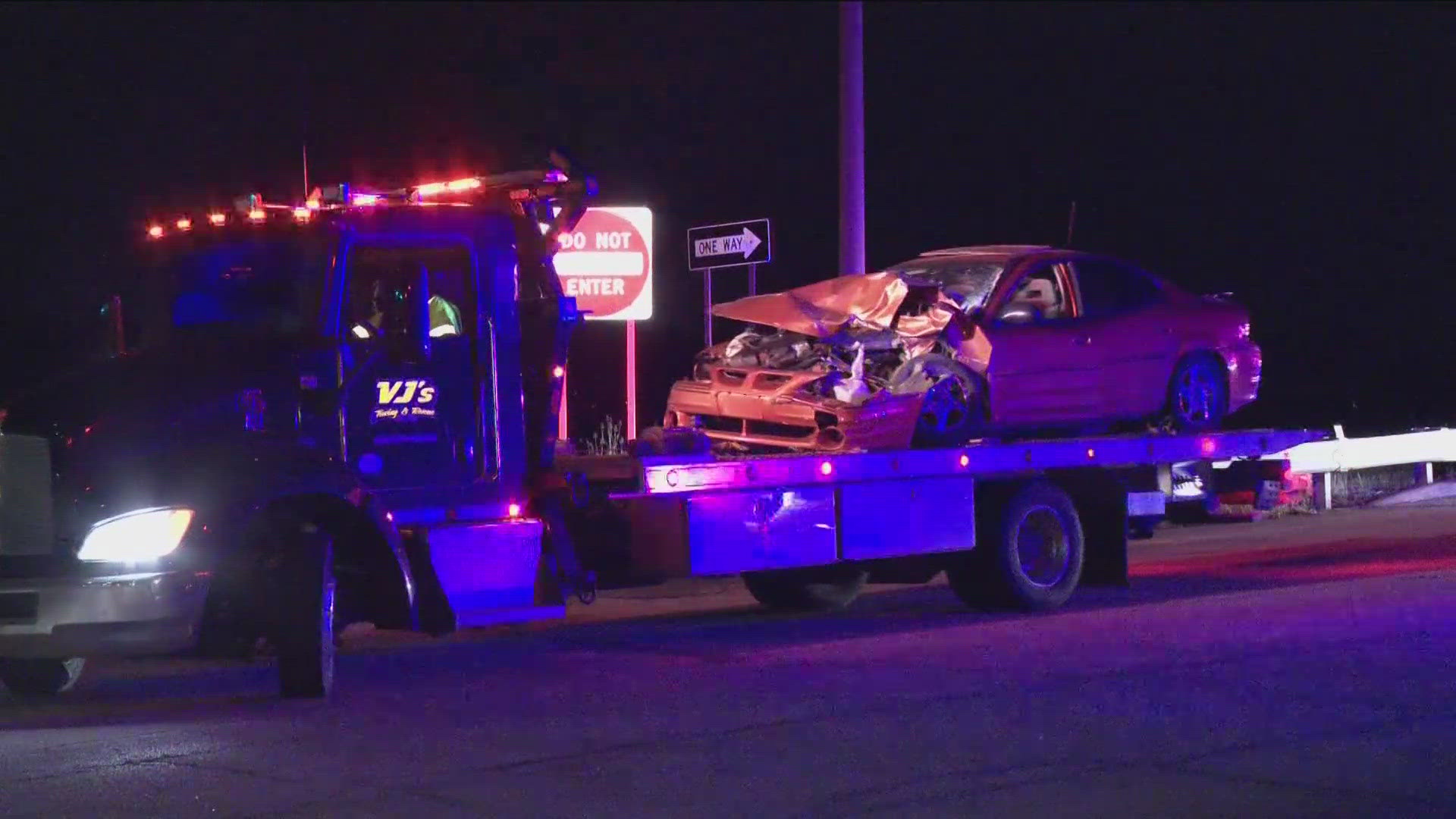 Police: One injured in crash near I-75 in Rossford | wtol.com