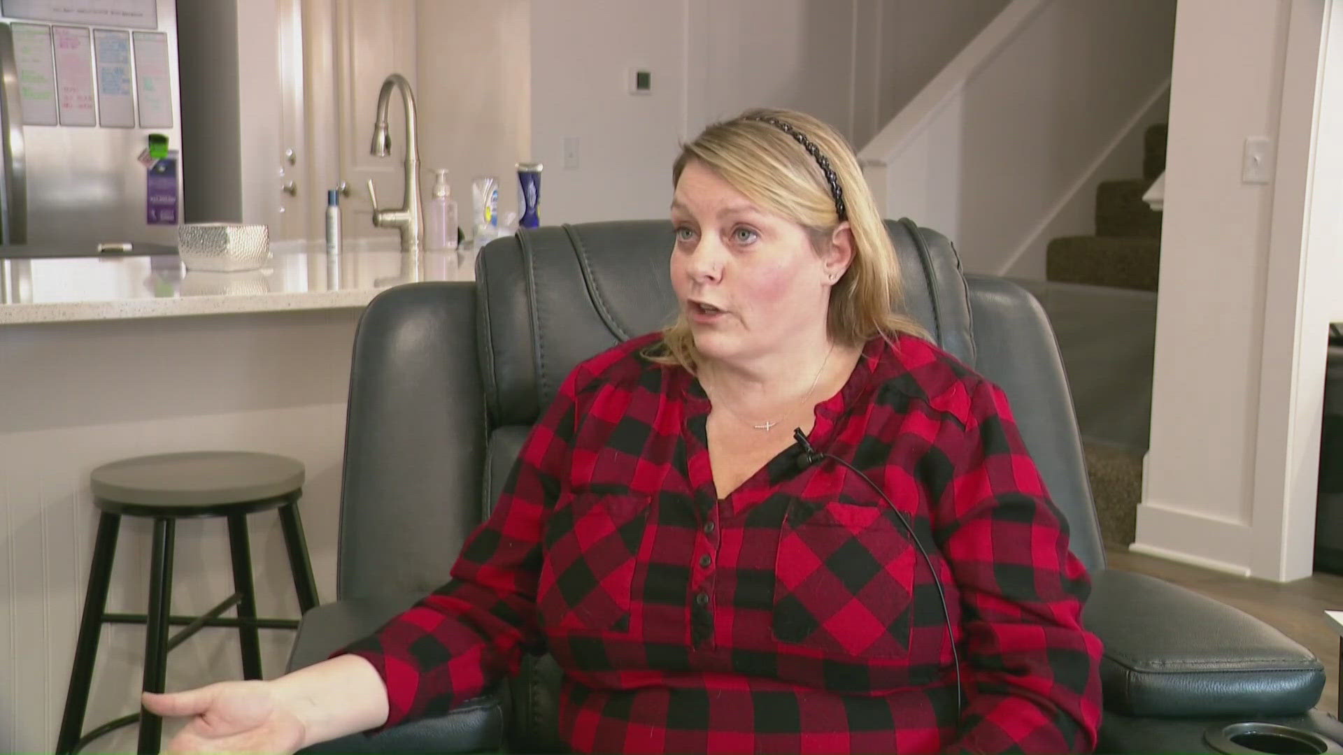 At least 7 explosions and low-flying aircraft are heard in Venezuela's ...