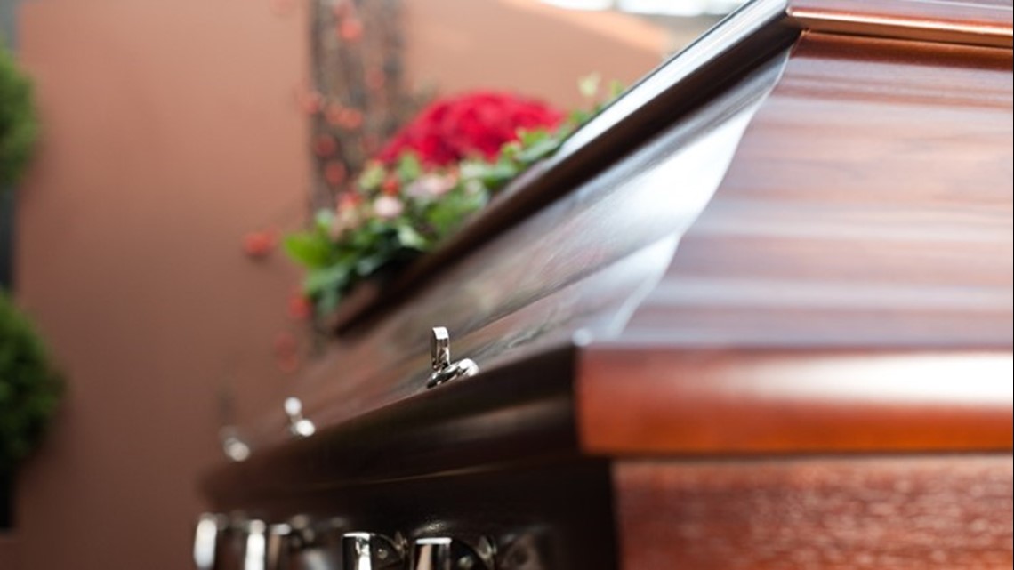 Funeral service workers eligible for COVID-19 vaccine in Ohio | wtol.com