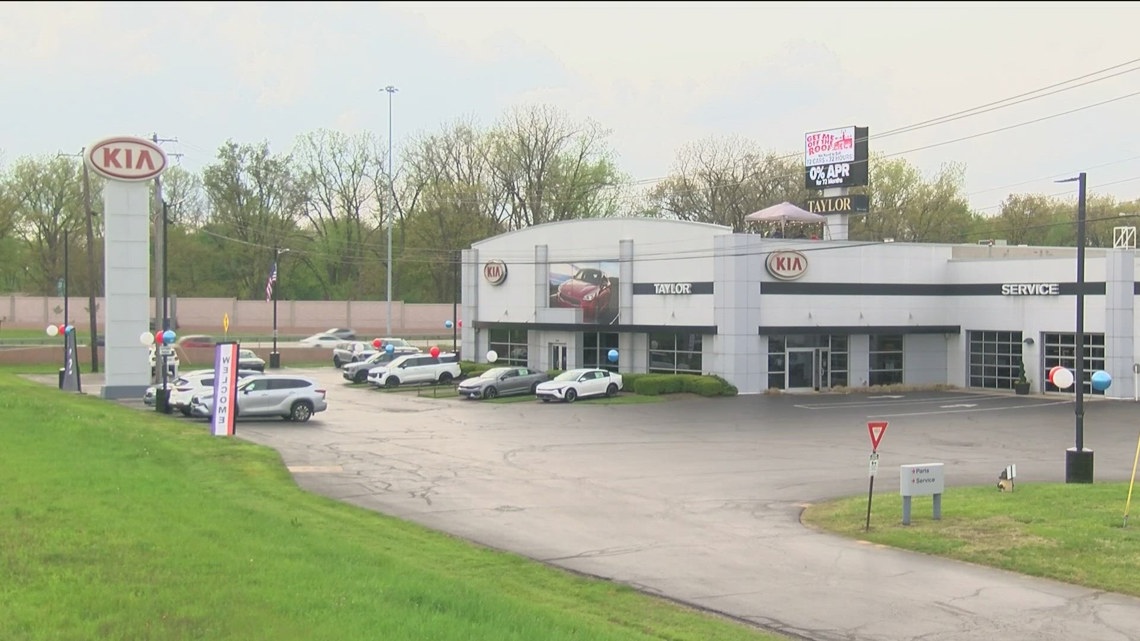 Car dealer staying on roof of Taylor Kia of Toledo for Mon's House ...
