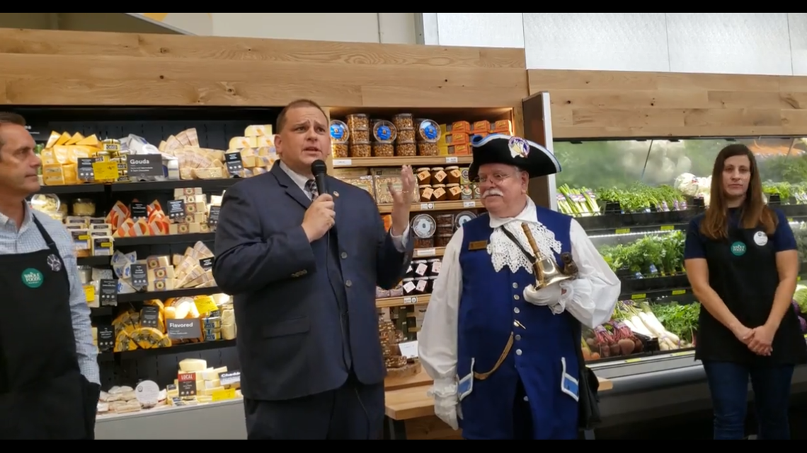 Toledo mayor, Town Crier join in opening day celebrations for Whole ...