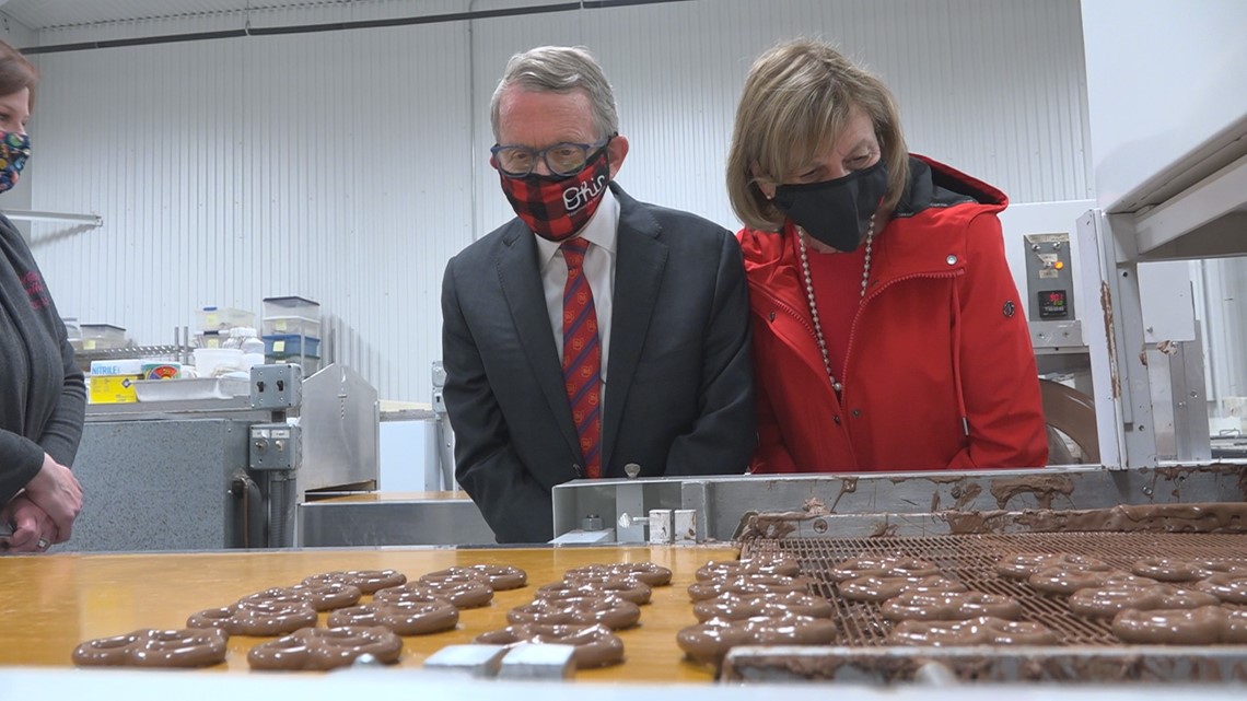 Ohio Gov. Mike DeWine tours Findlay's Dietsch Brothers | wtol.com
