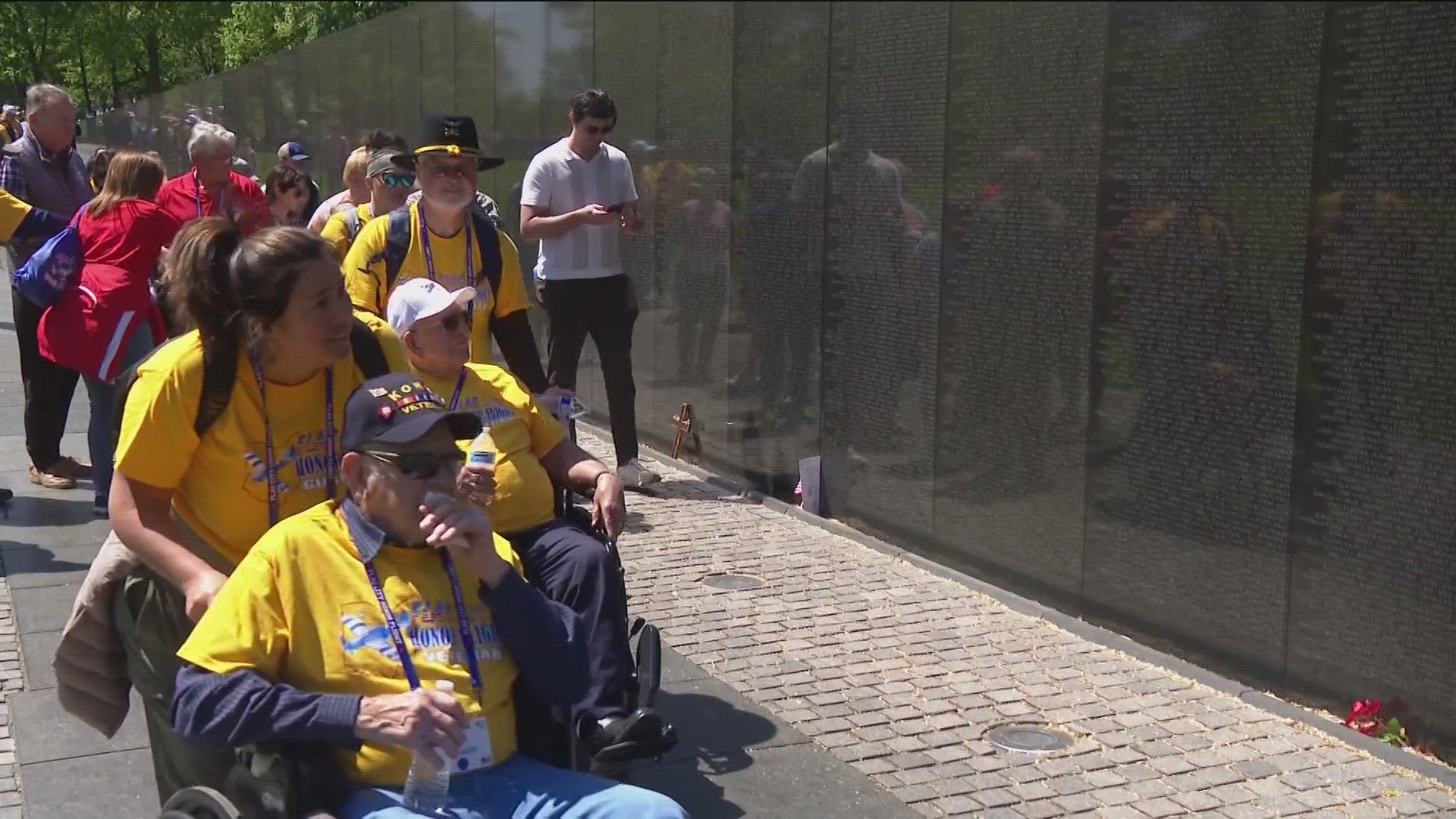 Vietnam vet sees memorial wall for the first time | Flag City Honor ...