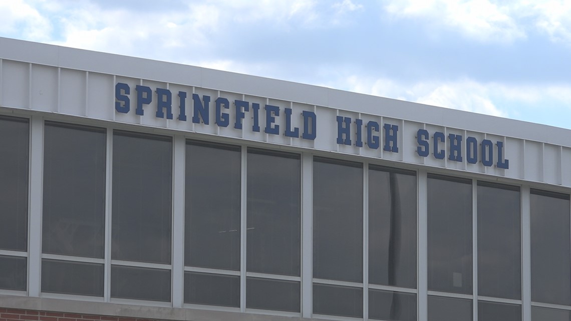 Springfield HS holding outdoor prom featuring a dunk tank | wtol.com
