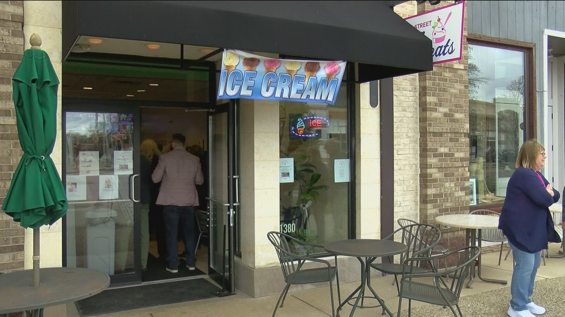 New ice cream shop set to open at Fallen Timbers | wtol.com