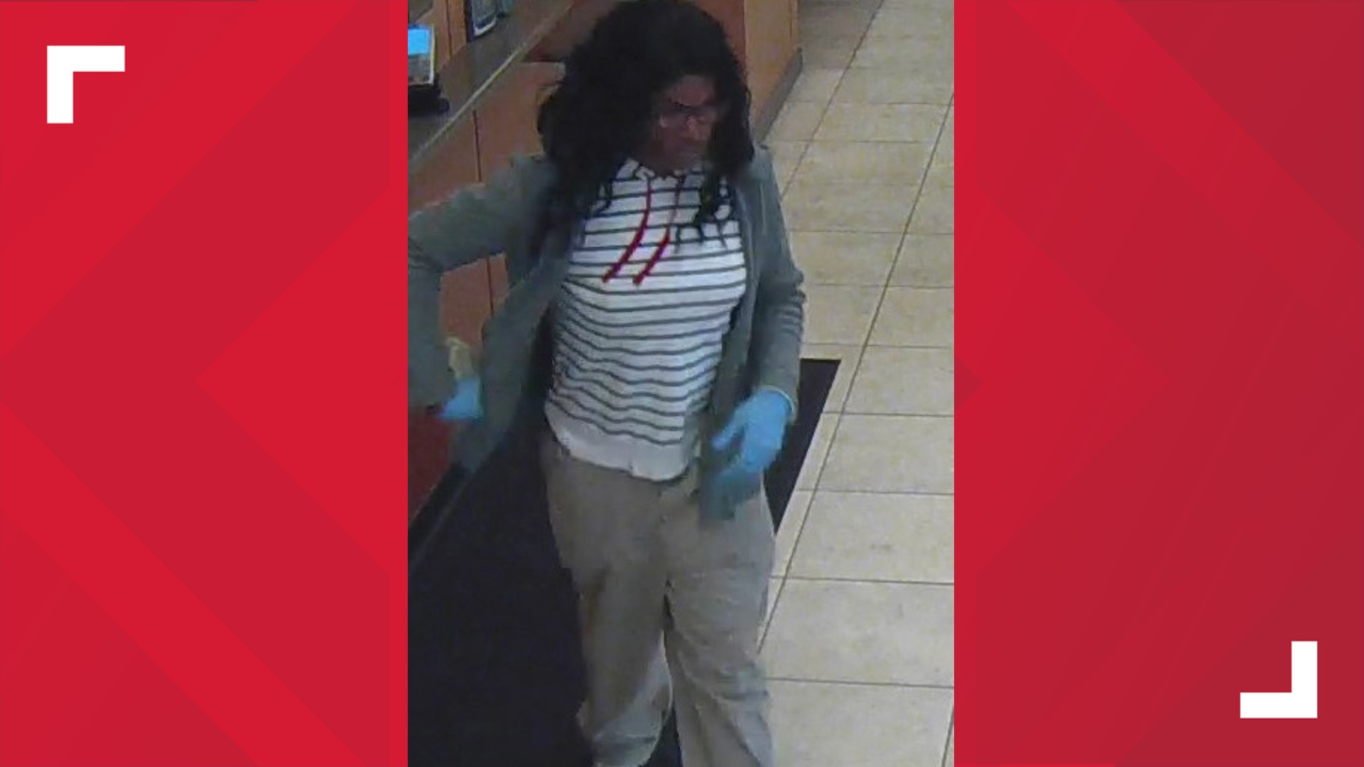 Toledo Police Searching For Suspect In Downtown 5 3 Bank Robbery Wtol