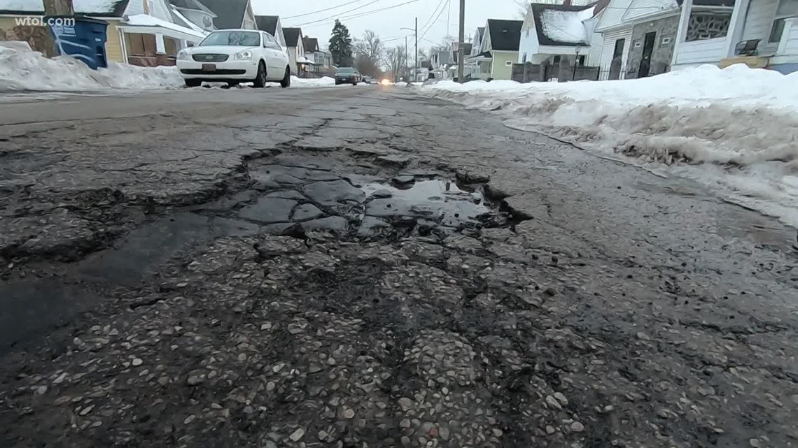 Pothole season in Ohio: what to do when your vehicle is damaged | wtol.com