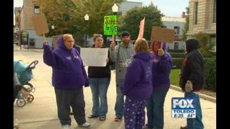 Voices for Vera group kicked out of Findlay parade | wtol.com