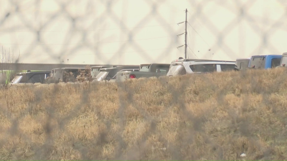 Police: Unknown number of vehicles stolen from lot near Toledo Jeep ...