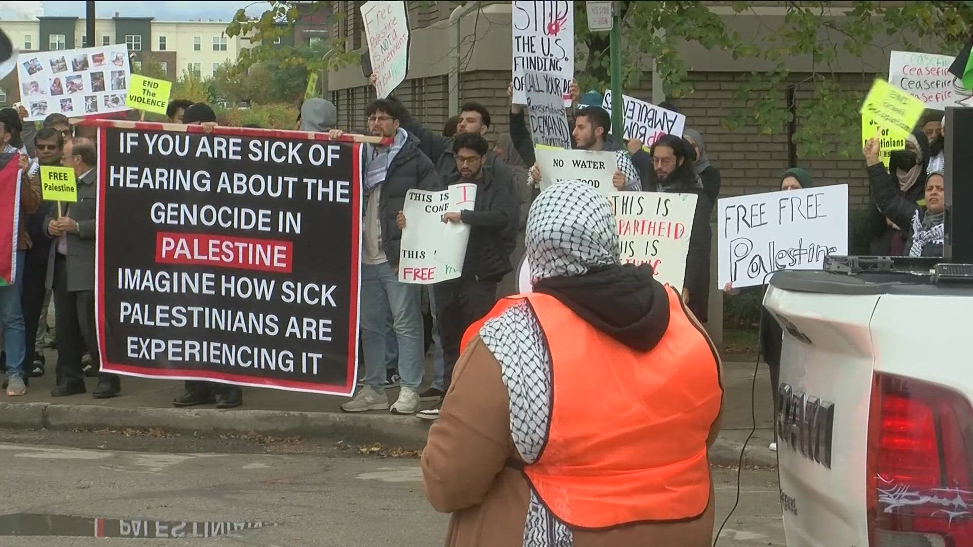 Protesters march in downtown Toledo, call for ceasefire in Gaza | wtol.com