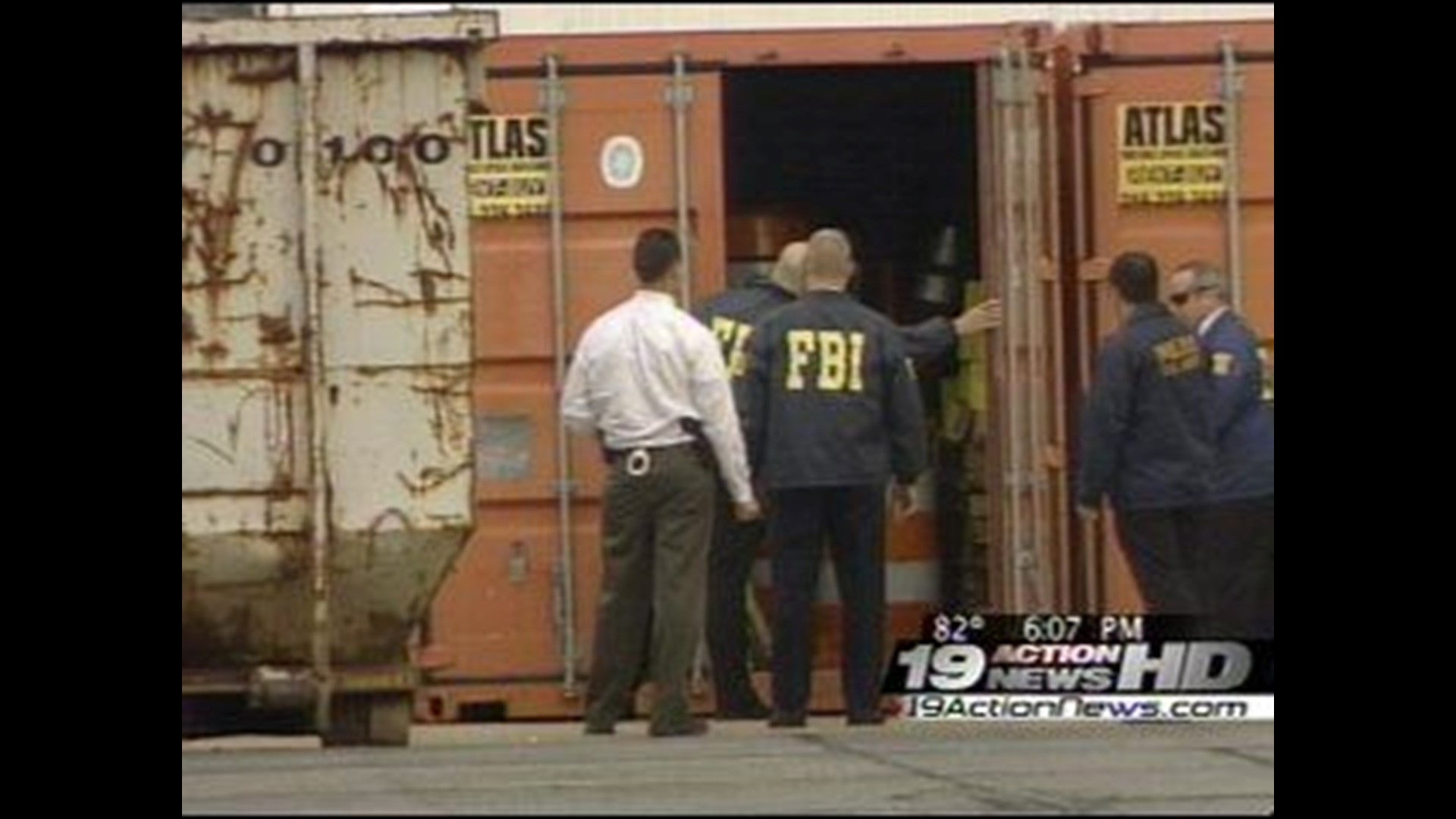 FBI, IRS agents raid Cuyahoga County offices, homes in corruption probe ...