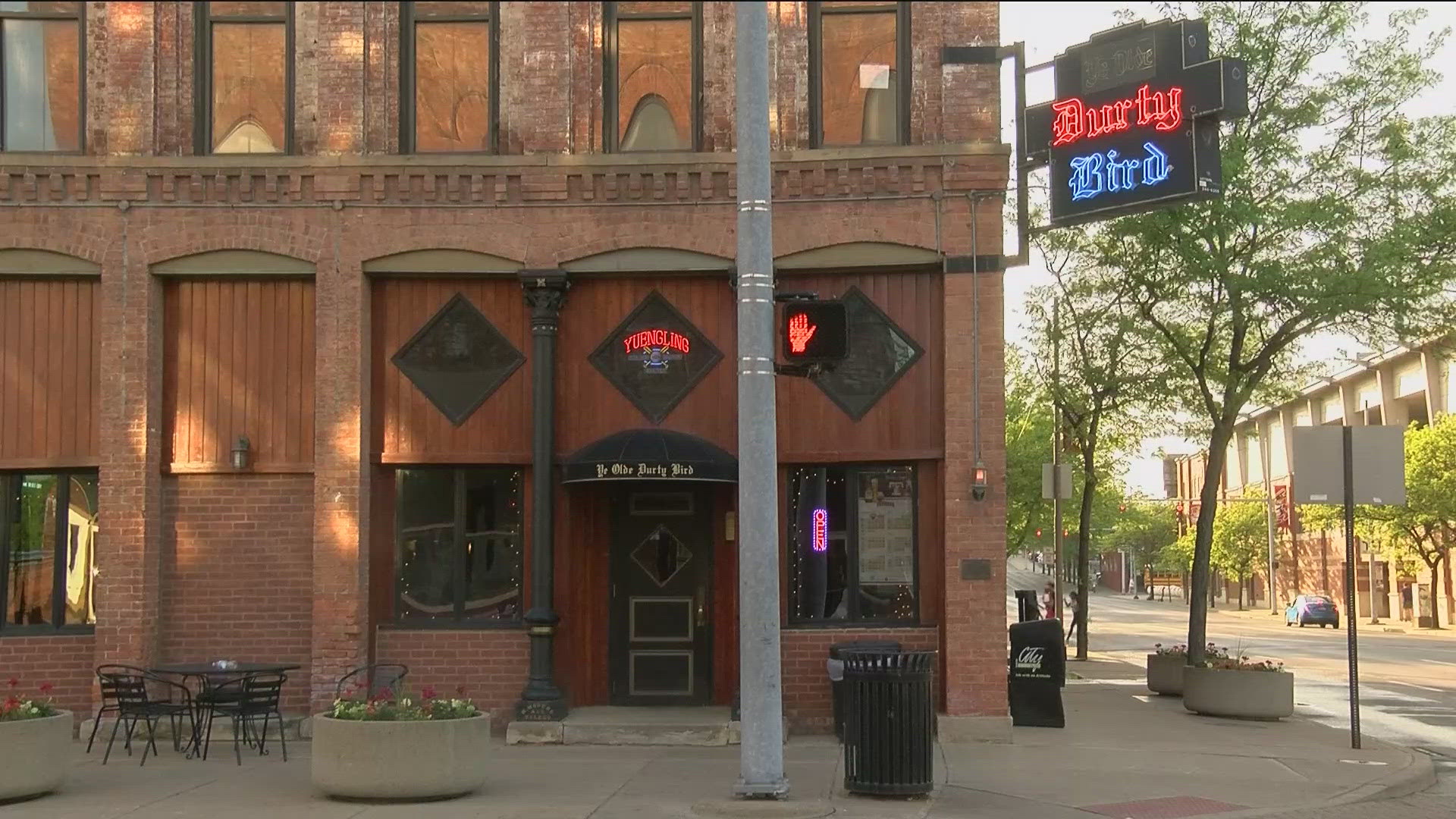 Fire prompts evacuation at Toledo's Ye Olde Durty Bird | wtol.com
