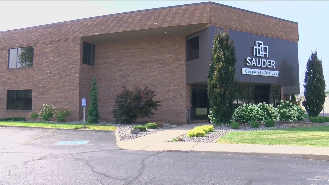 Sauder Woodworking in Archbold cuts jobs due to sales decline | wtol.com