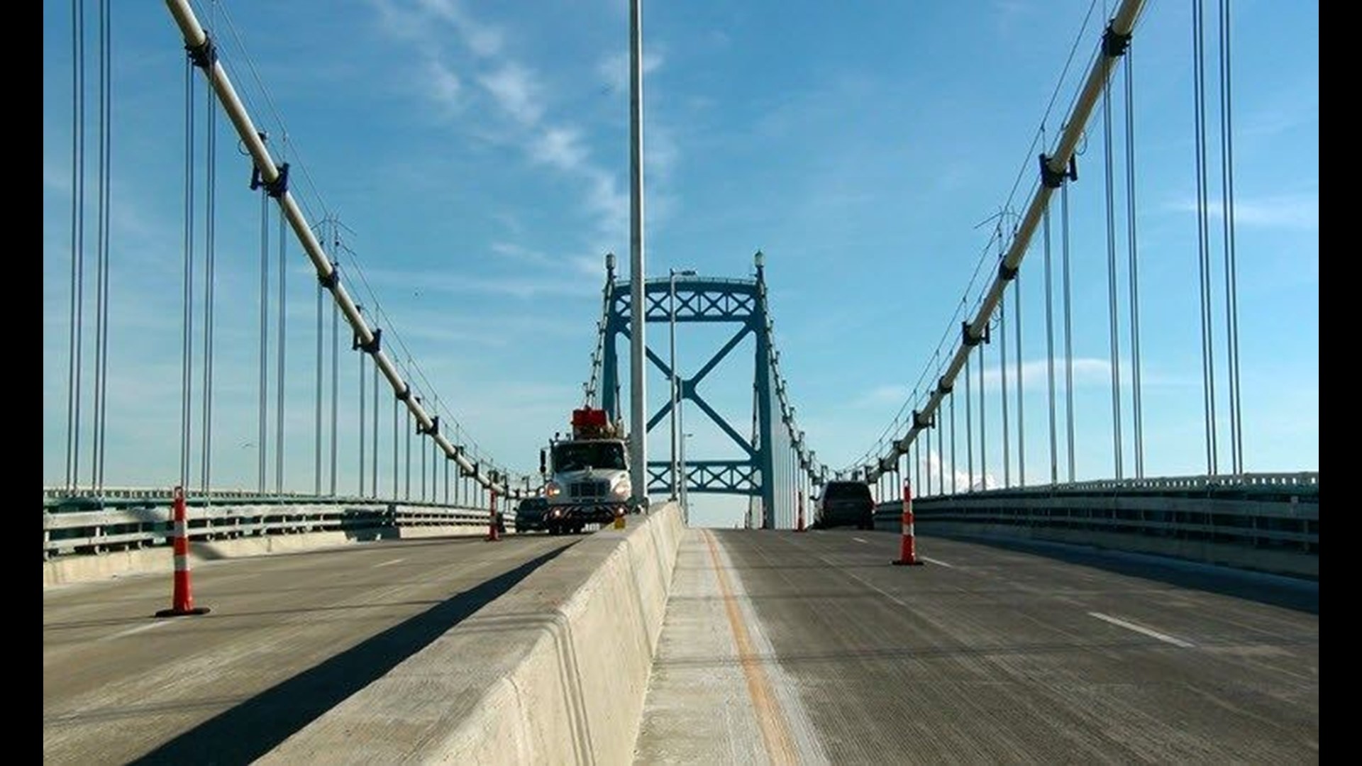 High Level Bridge gets lights, lane closures | wtol.com