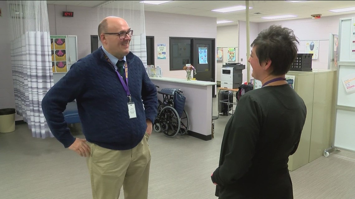 Teacher with cancer credits school's nurse for saving his life | wtol.com