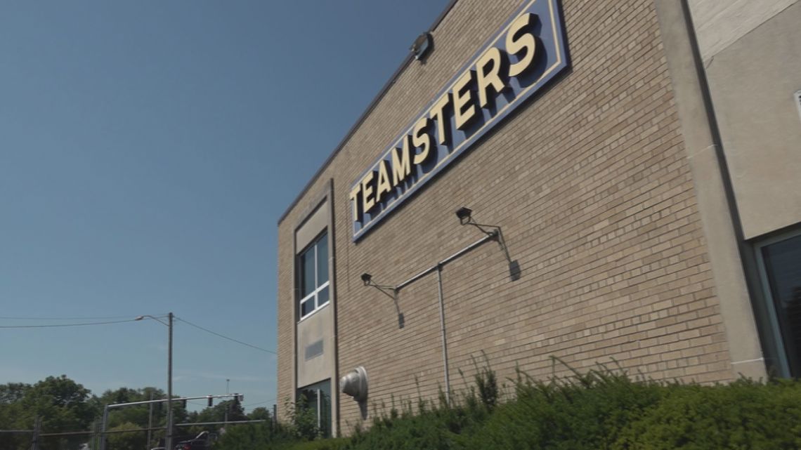 Teamsters Local 283 members on a 24-hour strike in Detroit | wtol.com