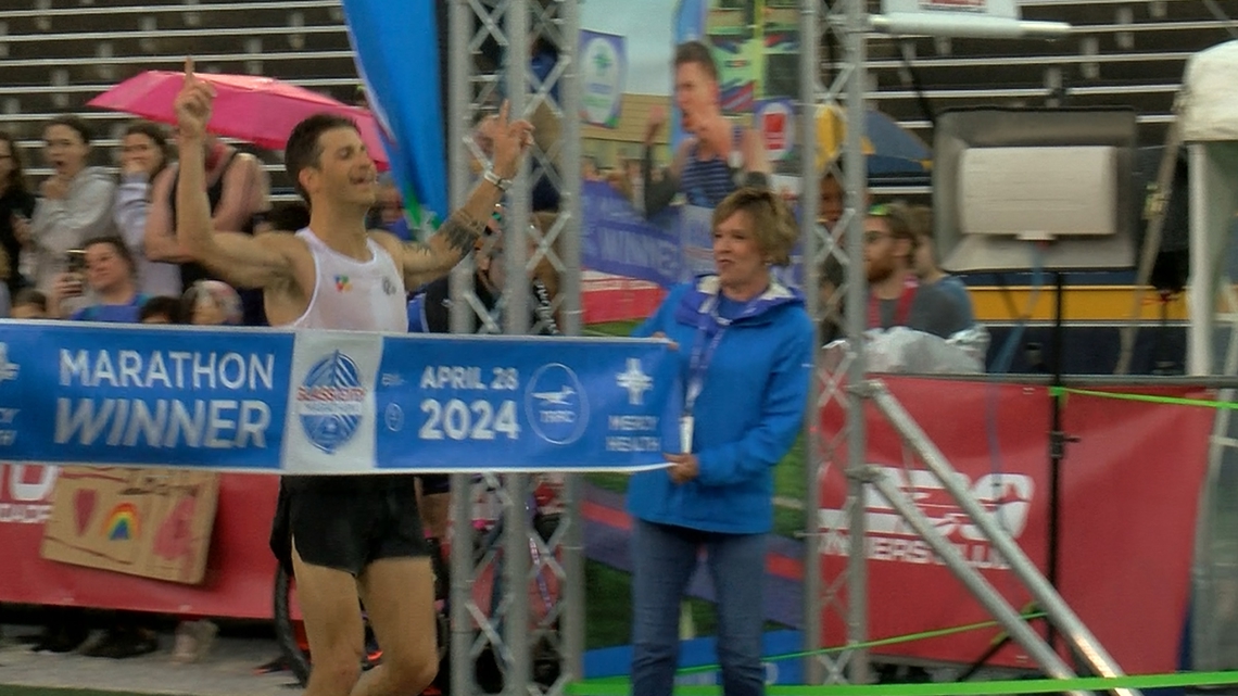 Sounds of Glass City marathon fill the air in Toledo | wtol.com