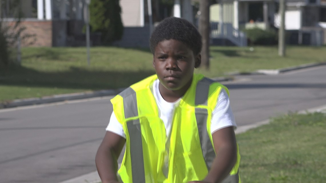 11 year old Tre'shawn Pittard builds Toledo lawnmowing business | wtol.com