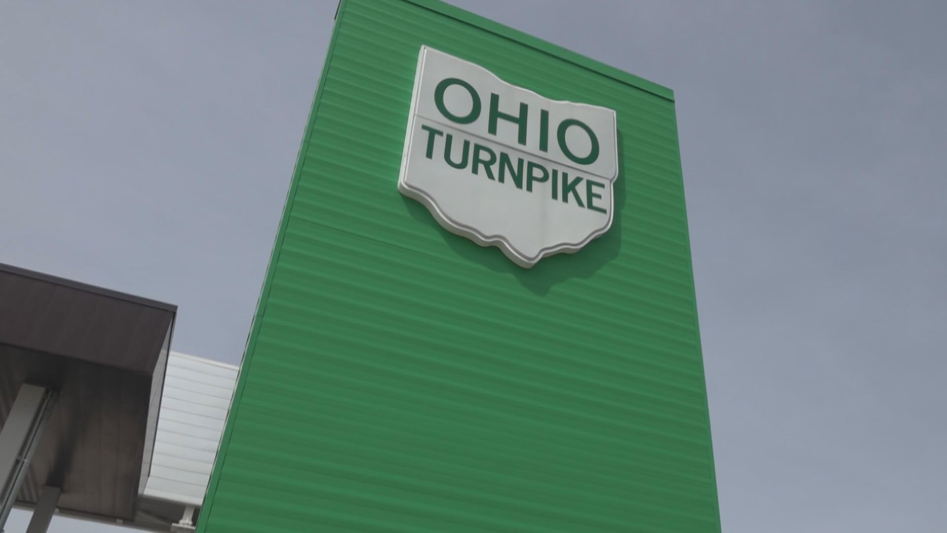 Birth on the Ohio Turnpike: Baby arrives as firefighters rush to scene ...