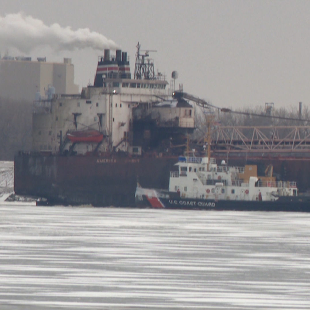 Coast Guard ice cutter escorts freighter through Lake Erie | wtol.com