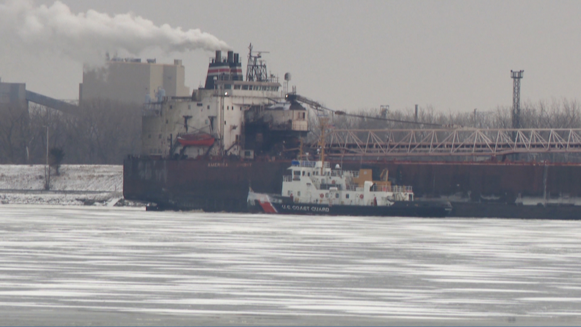 Coast Guard ice cutter escorts freighter through Lake Erie | wtol.com