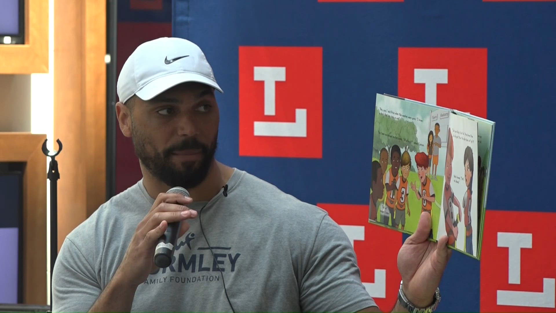 Mud Hens, Walleye and Chris Wormley take over Toledo library | wtol.com
