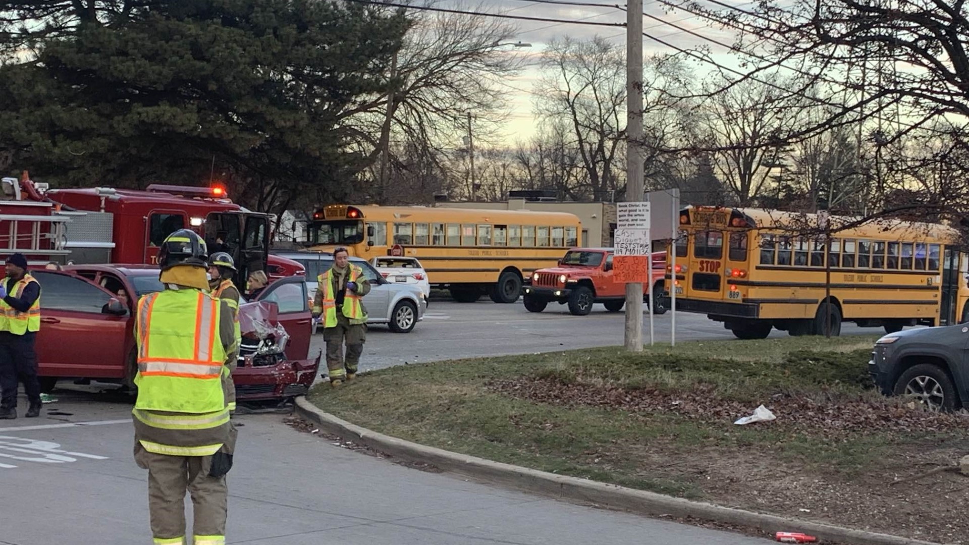 No students report injuries in south Toledo TPS bus crash | wtol.com